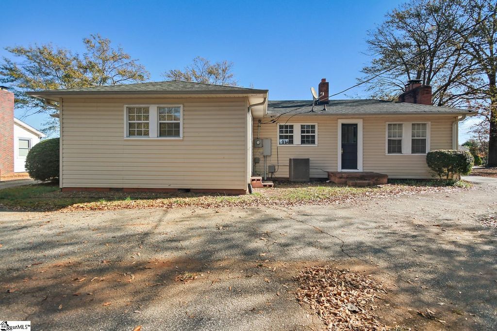 24 Fore Avenue, Greenville, SC 29607 - Homefront