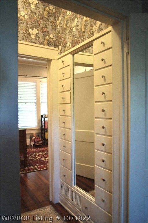 2709 Lela Street - Marsha Rogers Realty