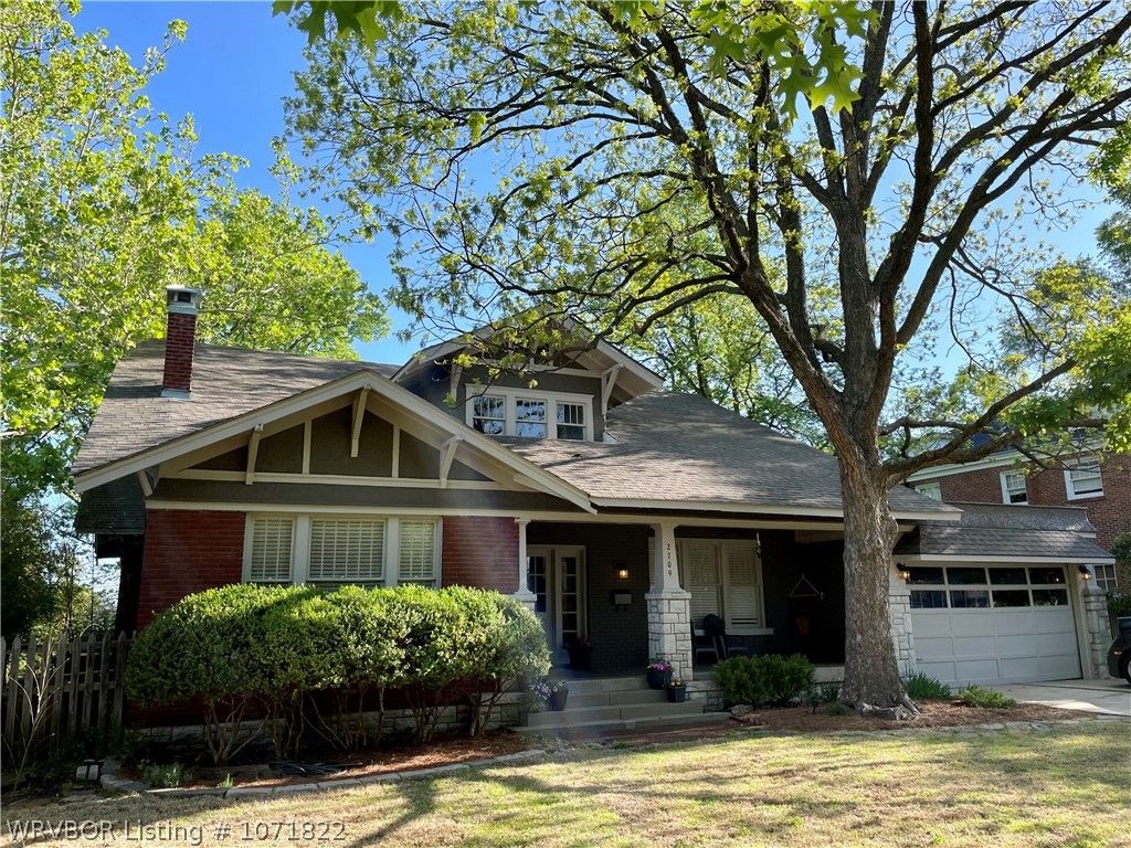 2709 Lela Street - Marsha Rogers Realty