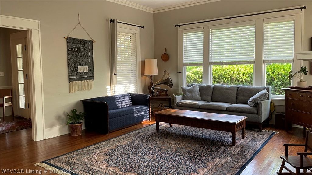 2709 Lela Street - Marsha Rogers Realty