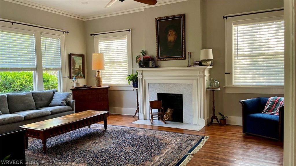 2709 Lela Street - Marsha Rogers Realty