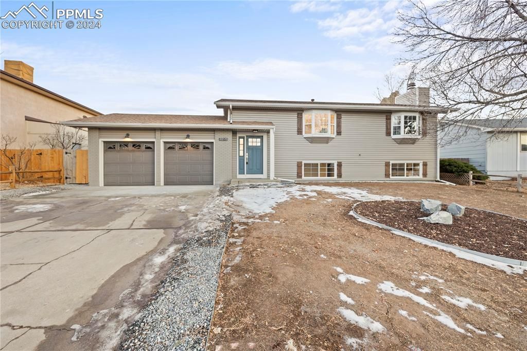 7295 Grand Valley Drive, Colorado Springs, CO 80911 - Homefront