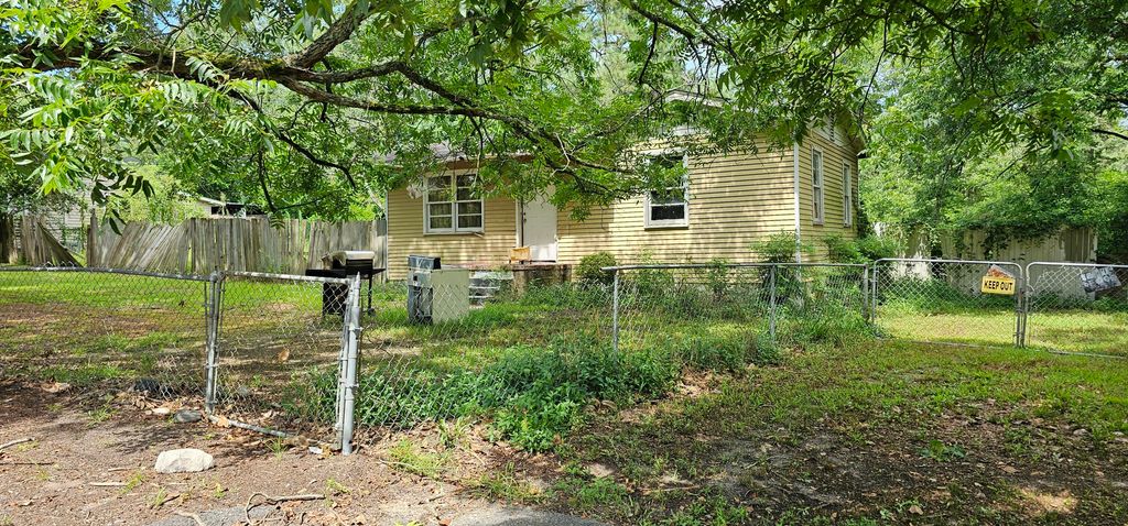 1355 MADDOX Drive - Evans Real Estate Group