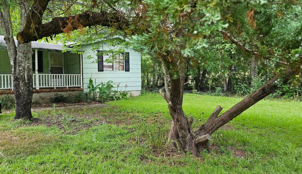 1355 MADDOX Drive - Evans Real Estate Group