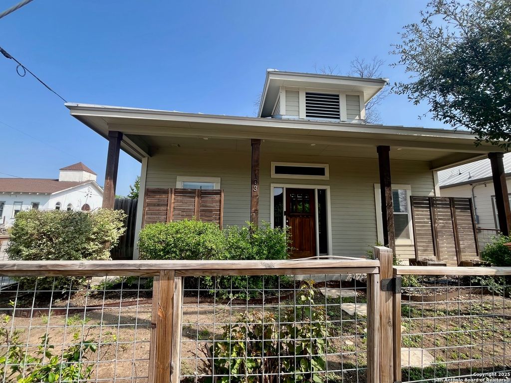 103 Sample St, San Antonio, TX 78210 - Homefront