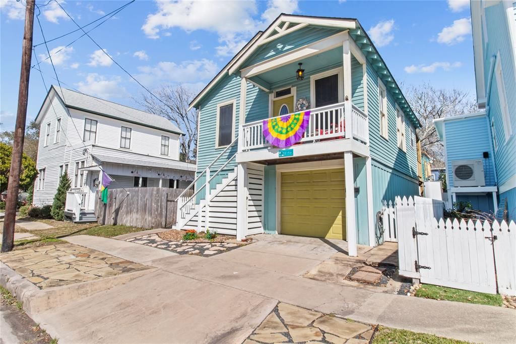 1306 19th Street, Galveston, TX 77550 - Homefront